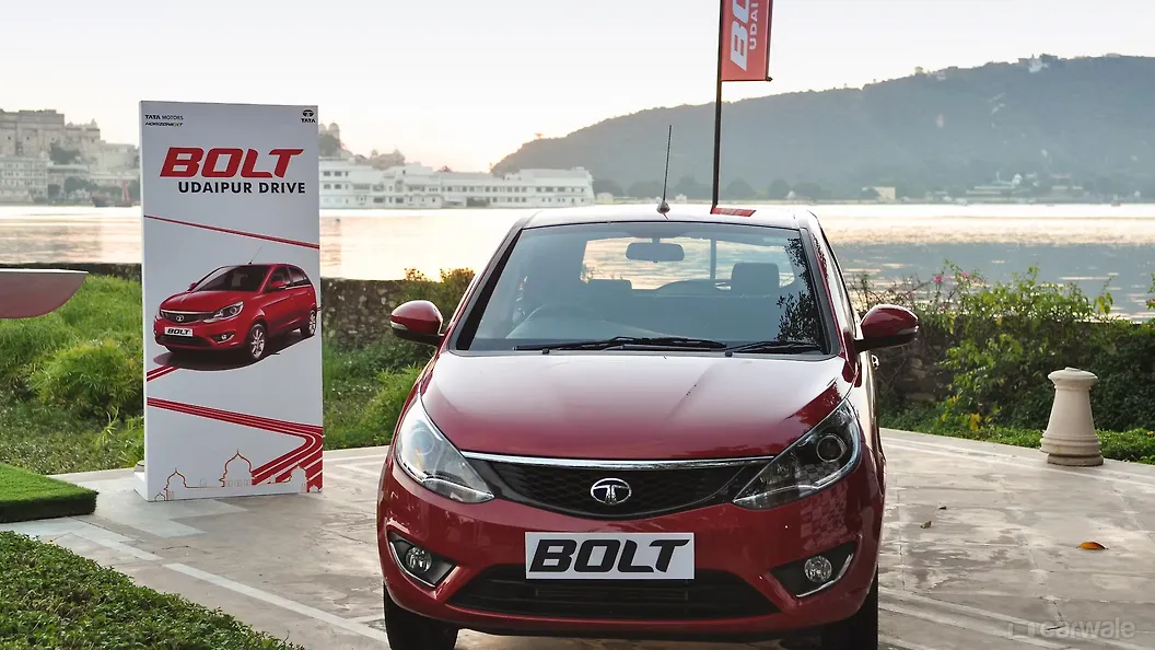 Bolt Left Side View Image, Bolt Photos in India - CarWale