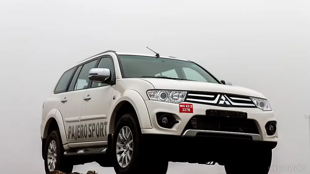 Pajero Sport Front View Image, Pajero Sport Photos in India - CarWale