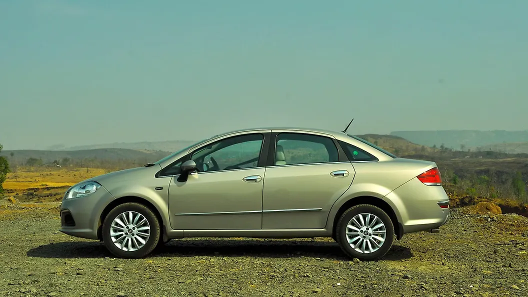 Fiat Linea Images, Interior & Exterior Photo Gallery - CarWale