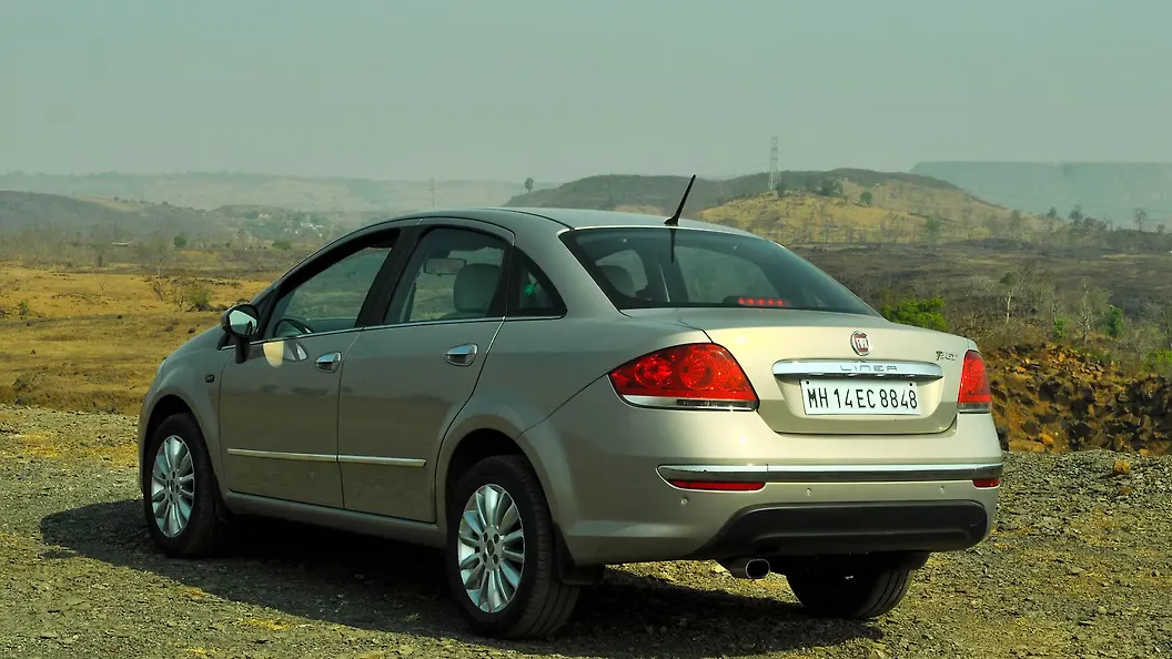Fiat Linea Images, Interior & Exterior Photo Gallery - CarWale