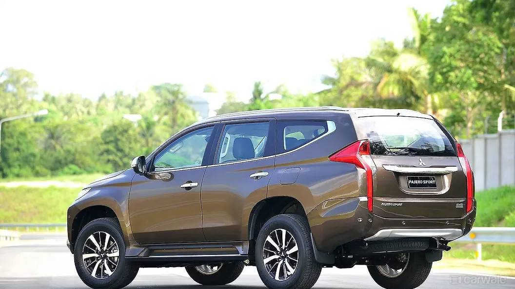 Pajero Sport Rear View Image, Pajero Sport Photos in India - CarWale