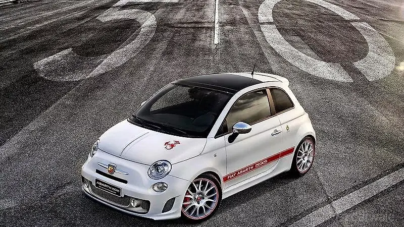 Abarth 595 Left Side View Image, Abarth 595 Photos in India - CarWale