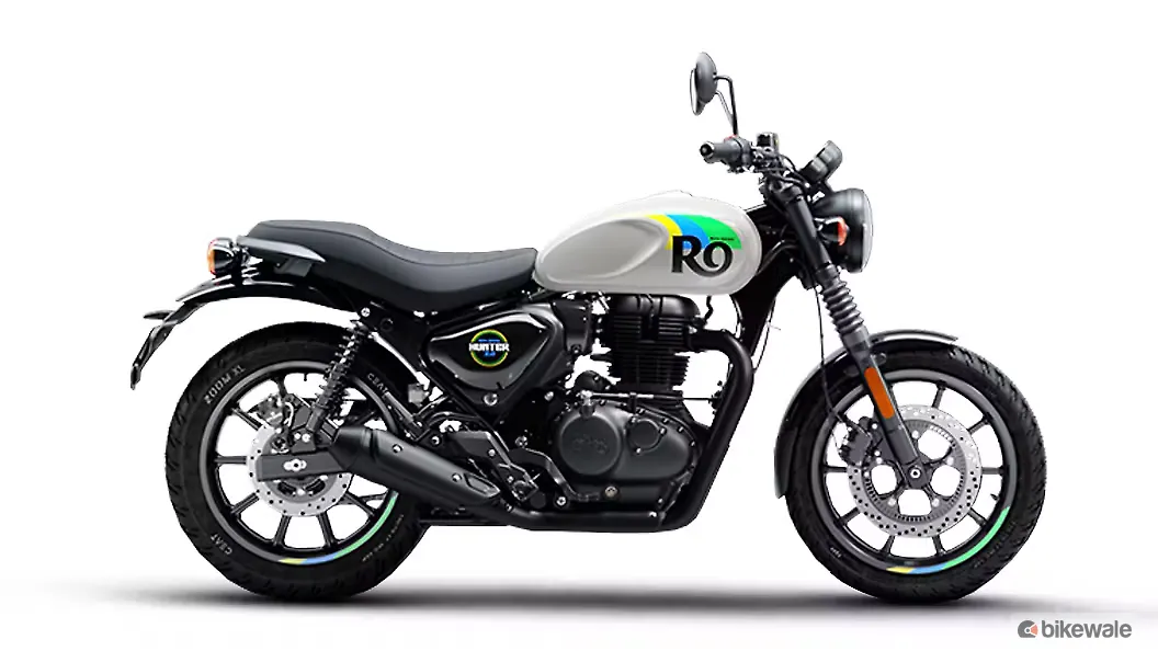 Royal Enfield Hunter 350 Rio White Colour, Hunter 350 Colours in India ...