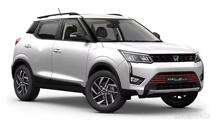 Mahindra XUV300 TurboSport Pearl white Colour - CarWale