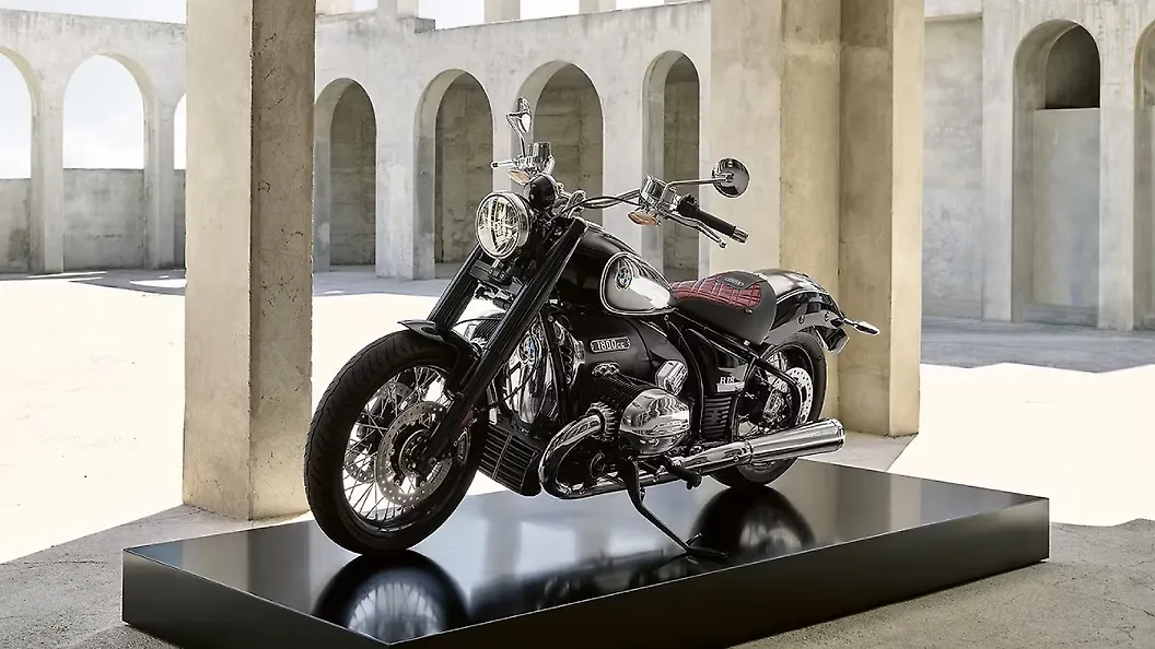 BMW R18 Price - Mileage, Images, Colours | BikeWale