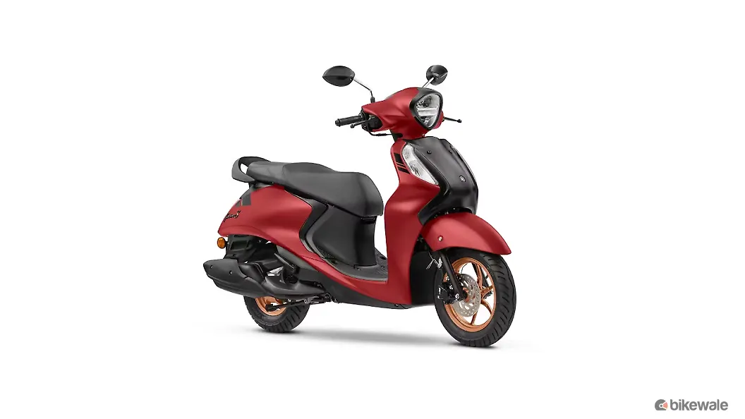 Yamaha Fascino 125 Silver - Disc Colour, Fascino 125 Colours in India ...