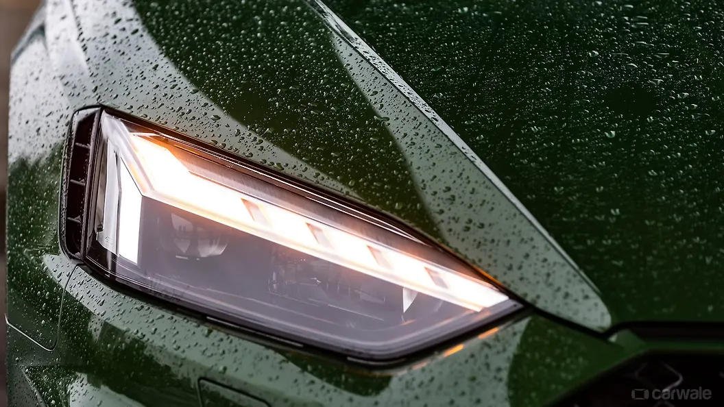 RS5 Blinker Image, RS5 Photos in India - CarWale