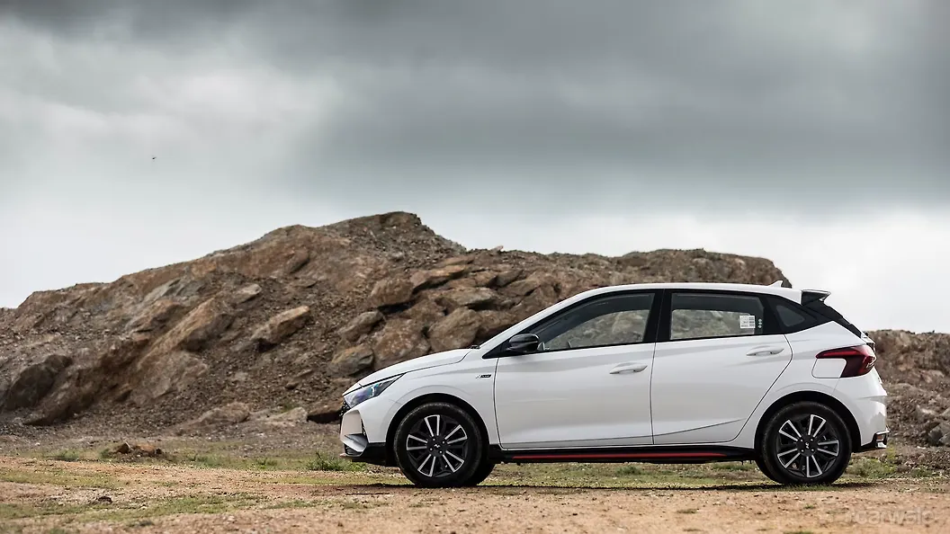 i20 N Line Left Side View Image, i20 N Line Photos in India - CarWale