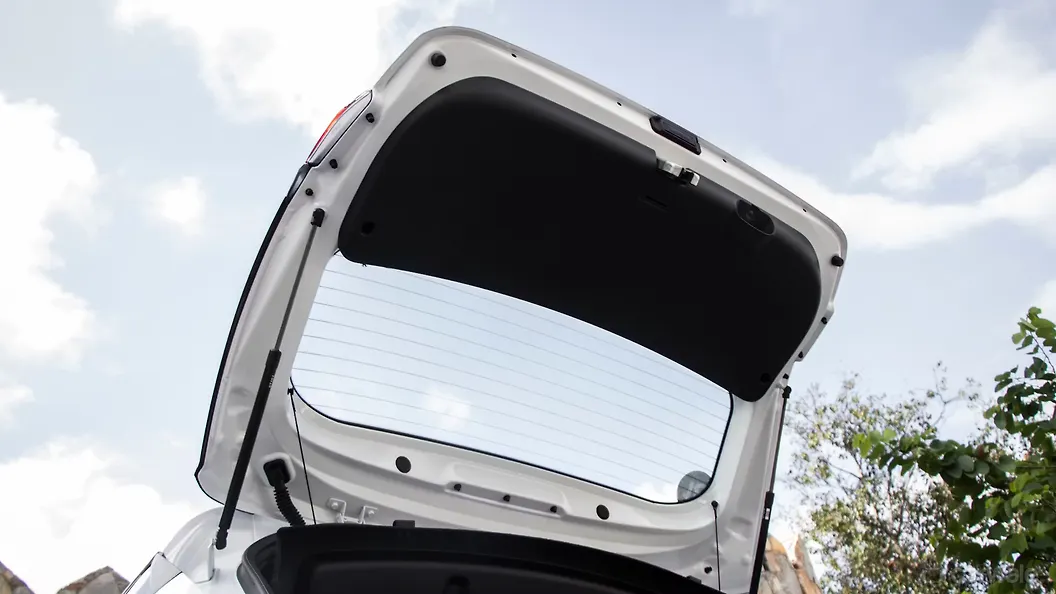 i20 N Line Open Boot/Trunk Image, i20 N Line Photos in India - CarWale