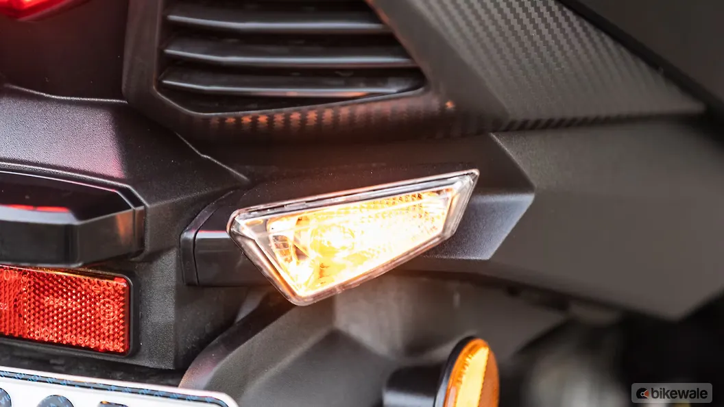 TVS Ntorq 125 Rear Turn Indicators Image – BikeWale