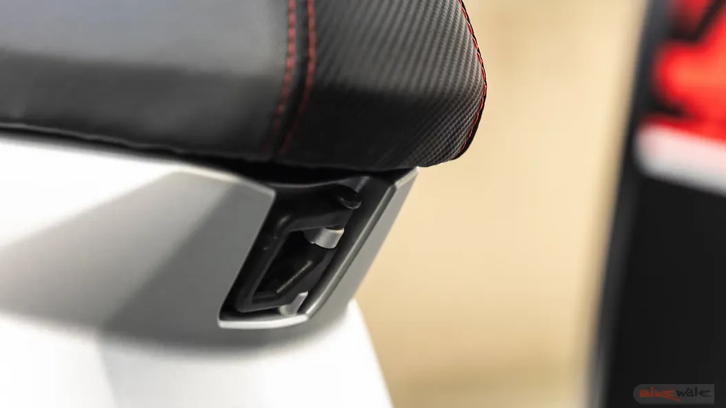 TVS Ntorq 125 Underseat Storage Light/Boot Light Image – BikeWale