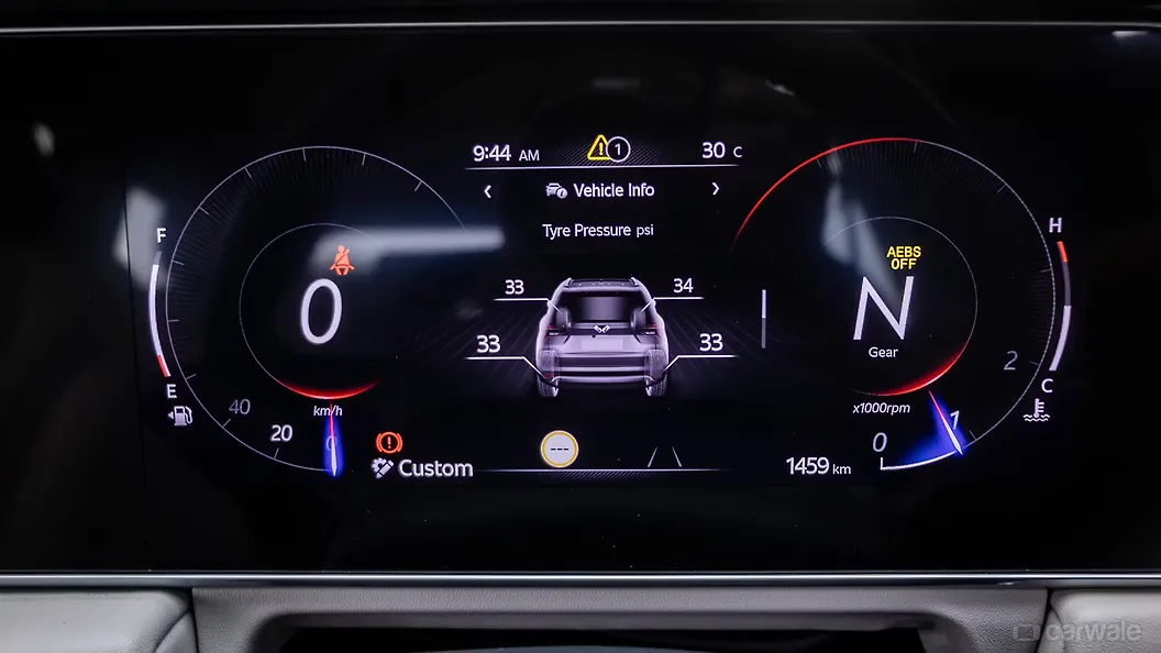 XUV700 Instrument Cluster Image, XUV700 Photos in India - CarWale