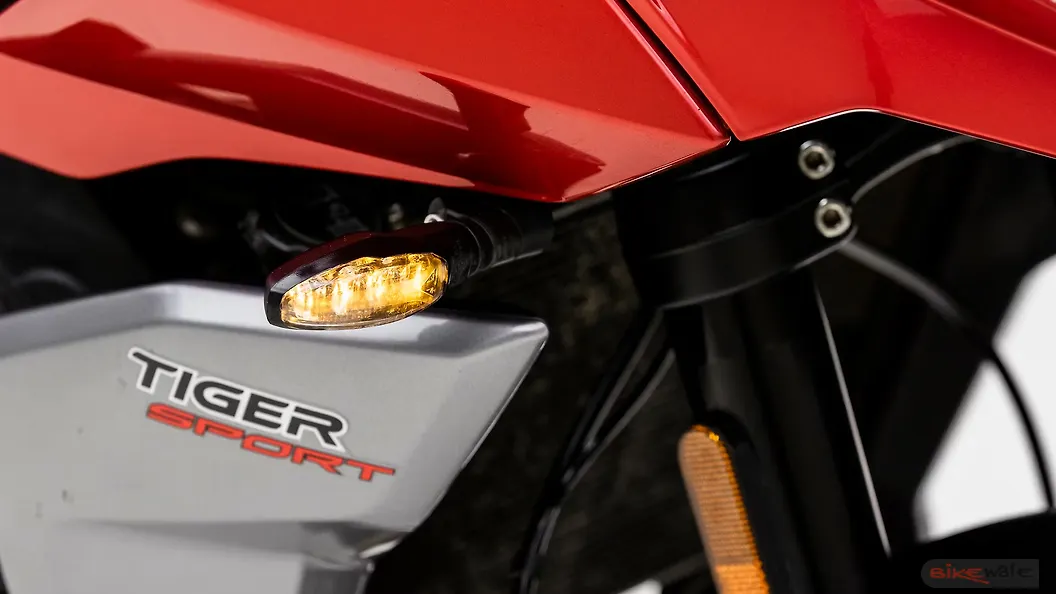 Triumph Tiger Sport 660 Front Turn Indicators Image – BikeWale