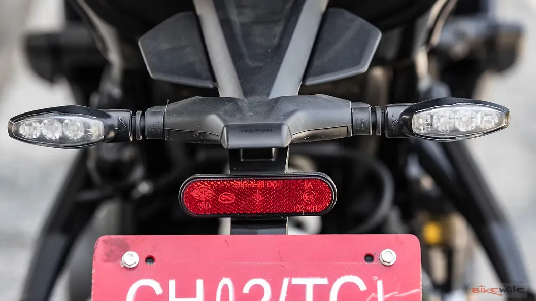 Triumph Tiger Sport 660 Rear Reflex Reflector Image – BikeWale