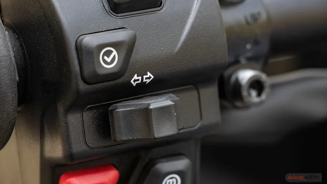 Triumph Tiger Sport 660 High Beam Low Beam Switch Image – BikeWale