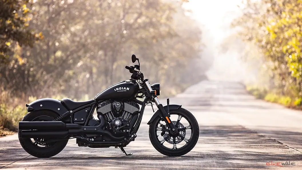 Indian Chief Dark Horse Right Side View Image – BikeWale
