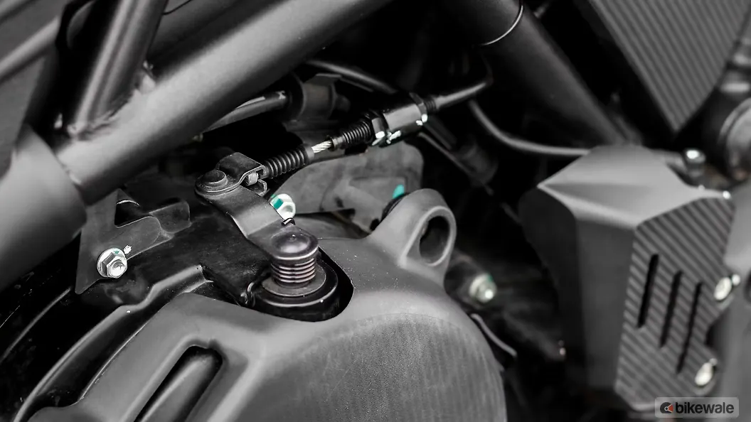 Benelli 502C Engine From Right Image – BikeWale