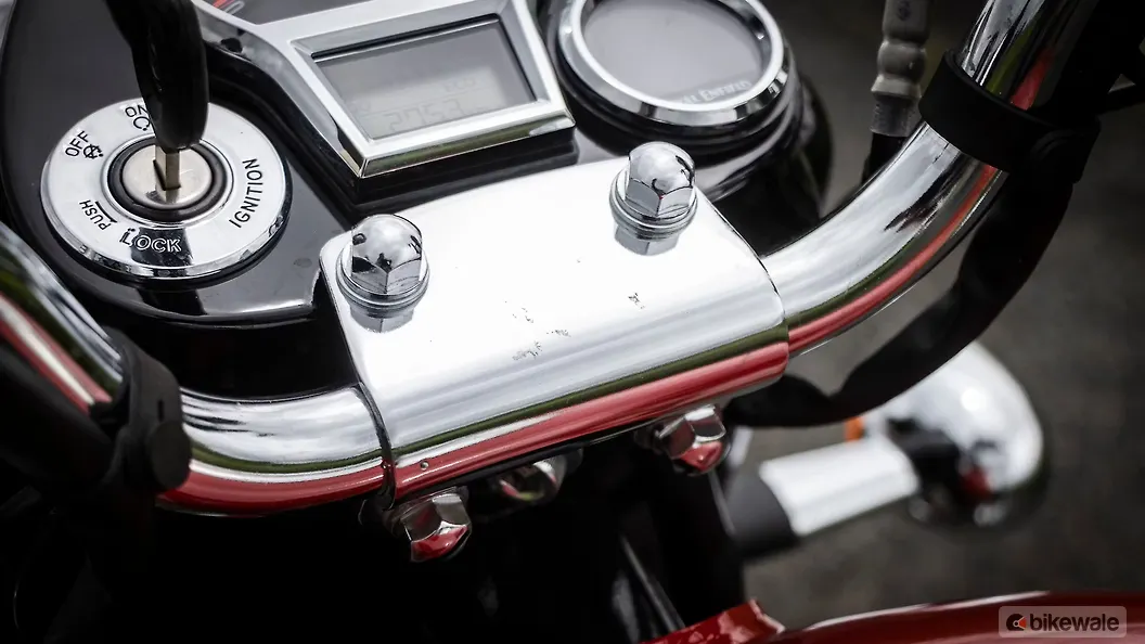 Royal Enfield Classic 350 [2020] Handlebar Image – BikeWale