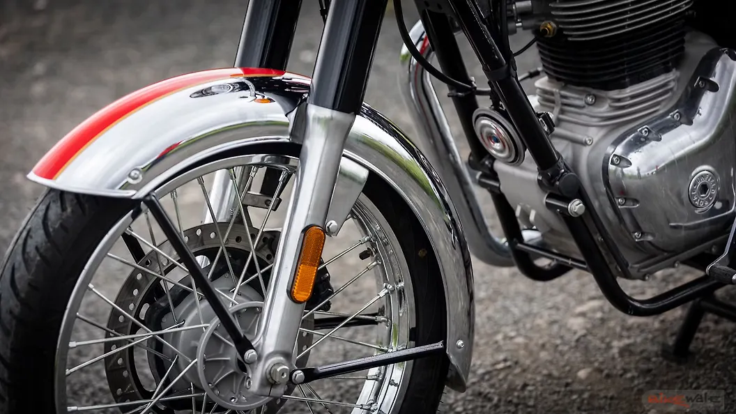 Royal Enfield Classic 350 Front Mudguard Image – BikeWale