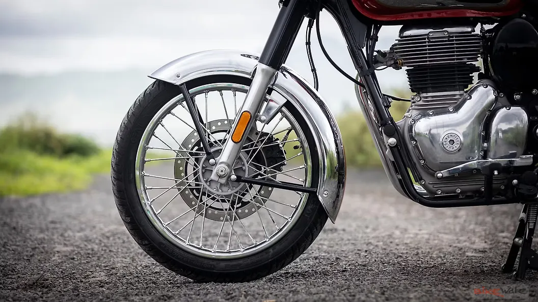 Royal Enfield Classic 350 Rear View Mirror Image – BikeWale