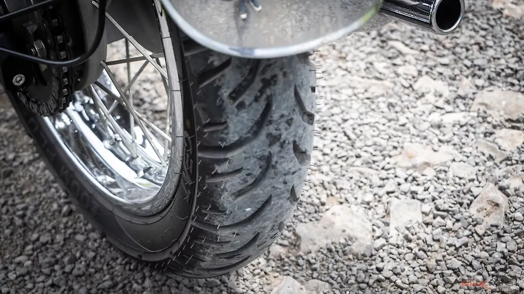 Royal Enfield Classic 350 Rear Disc Brake Caliper Image – BikeWale
