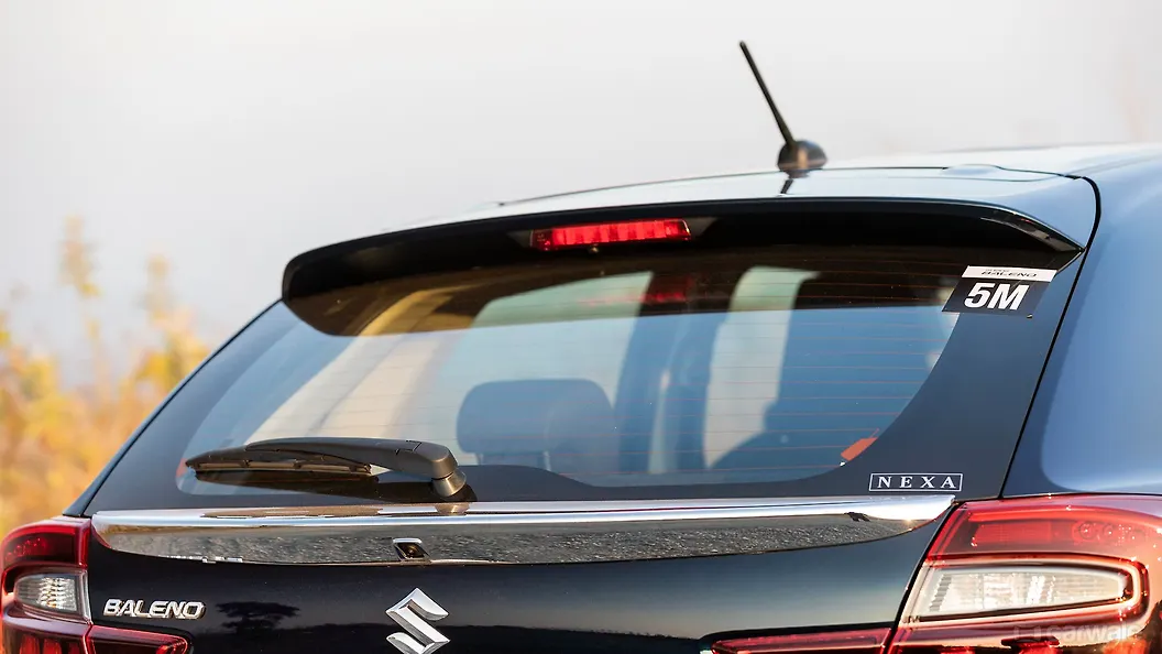 Baleno Rear Windshield/Windscreen Image, Baleno Photos in India - CarWale