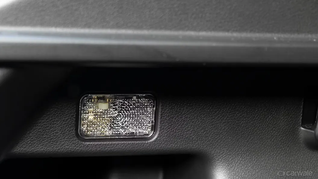 Baleno Boot Light Image, Baleno Photos in India - CarWale