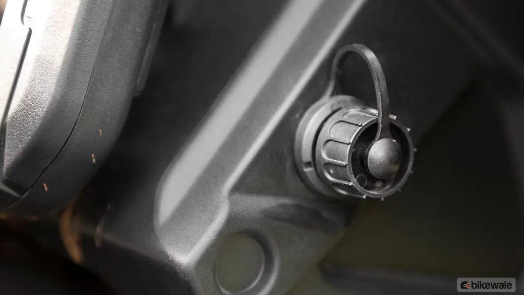 Harley-Davidson PAN America 1250 [2022] USB Port Image – BikeWale