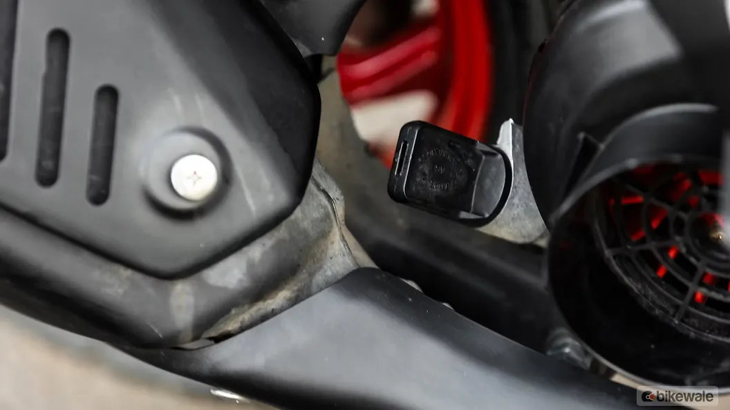 TVS Ntorq 125 Oil Cap/Dipstick Image – BikeWale