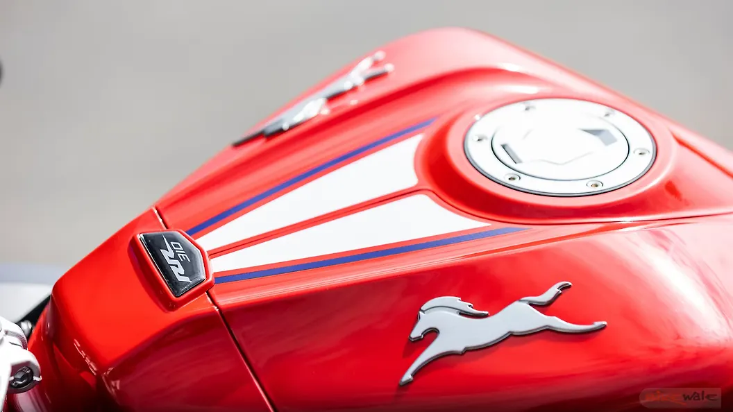 TVS Apache RR310 Open Fuel Lid Image – BikeWale