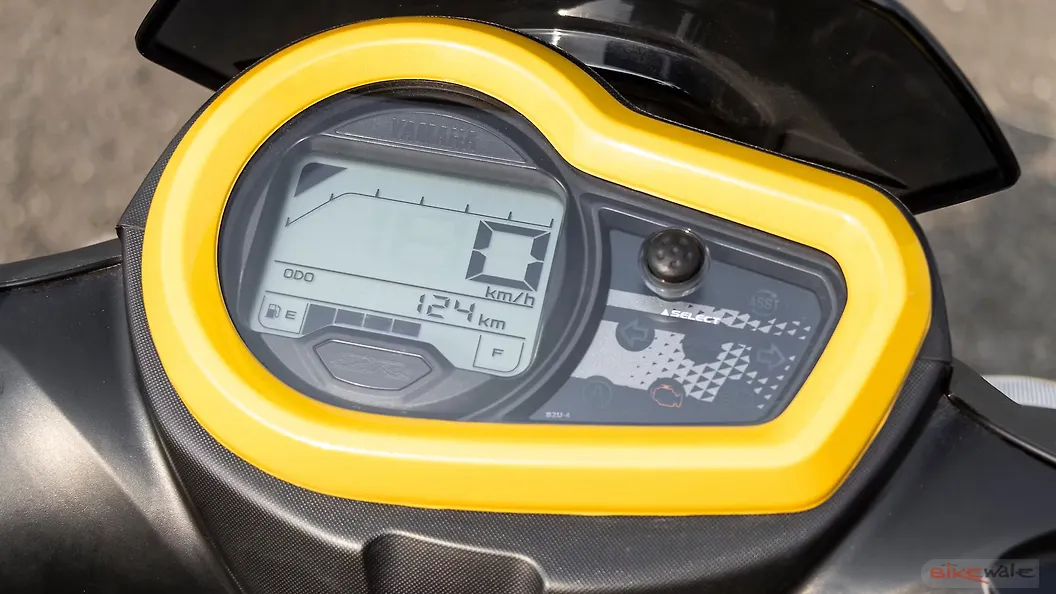 Yamaha Ray ZR 125 Left Side Grip Image – BikeWale