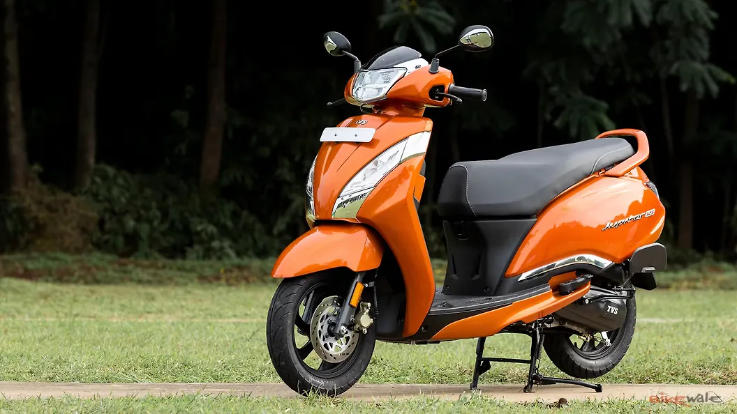 TVS Jupiter 125 Rear View Image – BikeWale