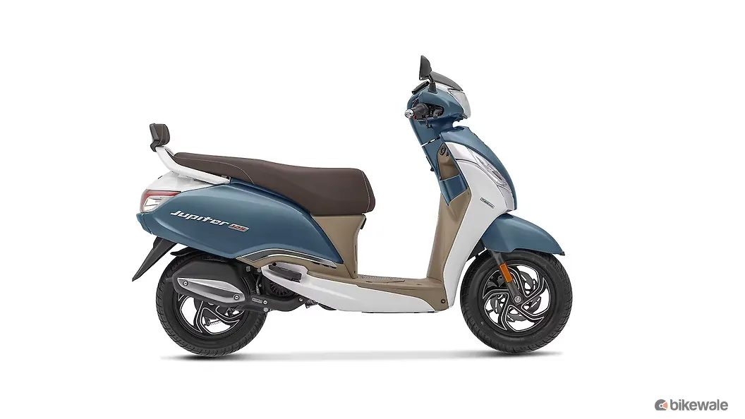 TVS Jupiter 125 Right Side View Image – BikeWale