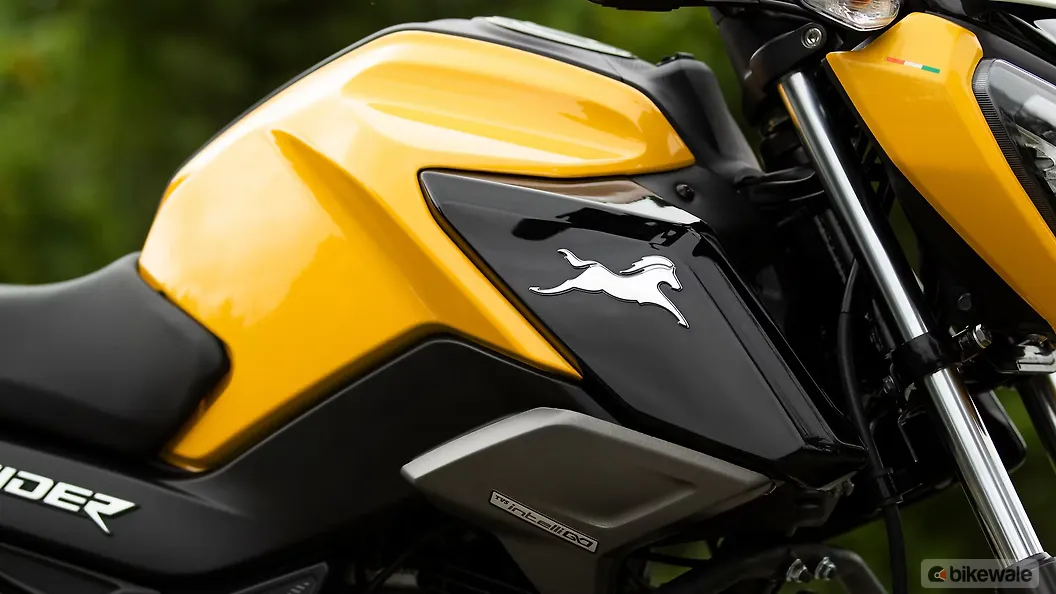 TVS Raider 125 Branding/Fuel Tank Decal Image – BikeWale