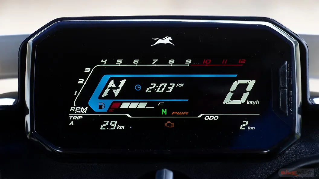 TVS Raider 125 Distance to Empty Image – BikeWale