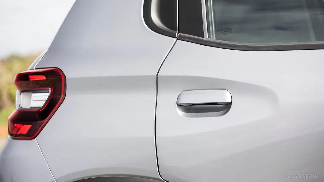 C3 Rear Door Handle Image, C3 Photos in India - CarWale