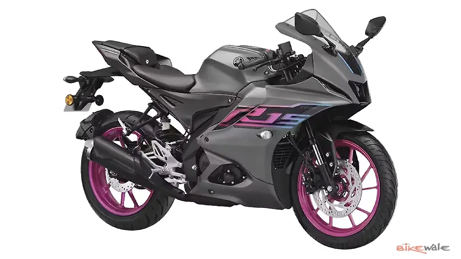 Yamaha R15 V4 Right Front Three Quarter Image – BikeWale