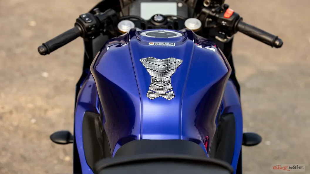 Yamaha R15 V4 Branding/Fuel Tank Decal Image – BikeWale