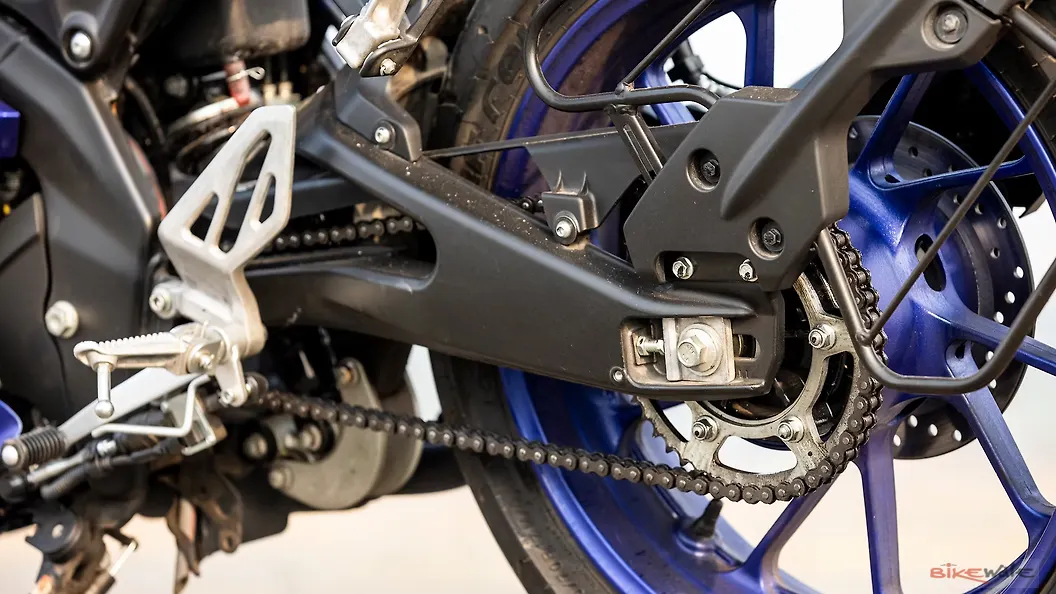 Yamaha R15 V4 Chain Cover Image – BikeWale