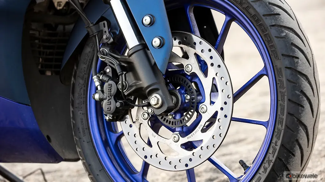 Yamaha R15 V4 Front Tyre Image – BikeWale