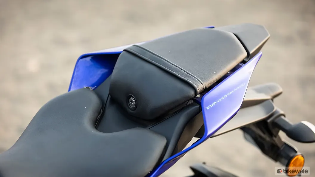 Yamaha R15 V4 Rider Seat Image – BikeWale