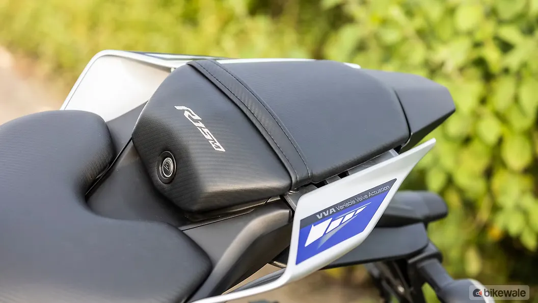 Yamaha R15 V4 Rider Seat Image – BikeWale