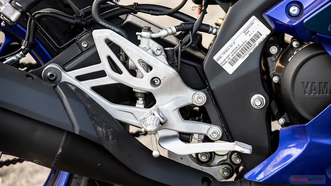 Yamaha R15 V4 Gear Lever Adjustment Image – BikeWale