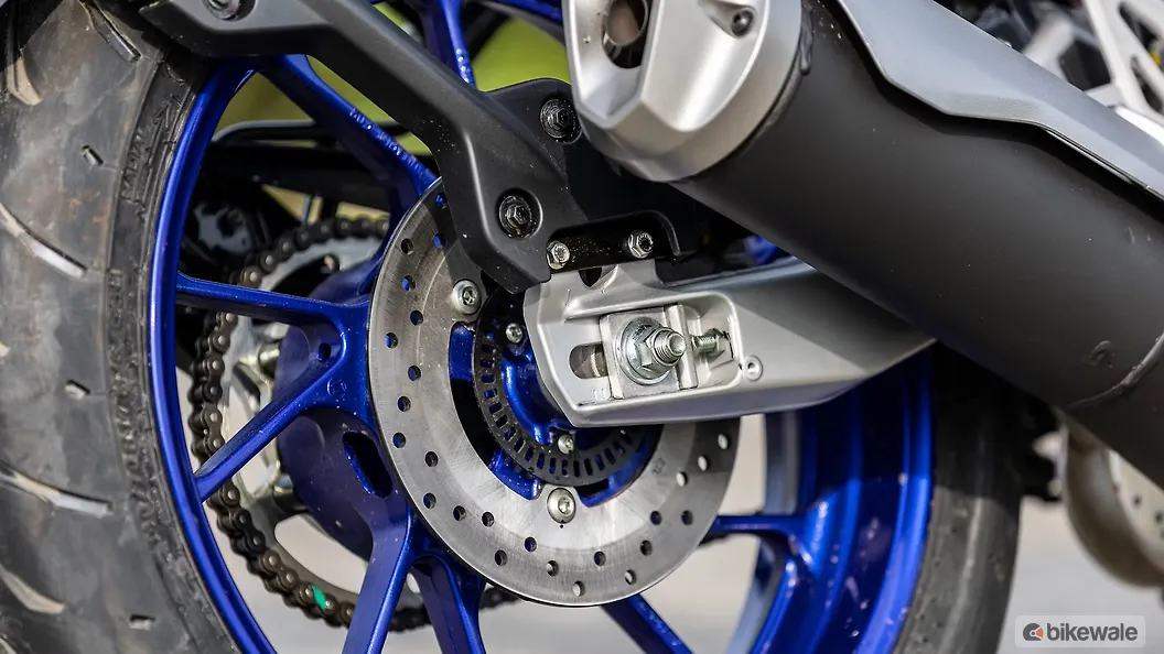 Yamaha R15 V4 Rear Disc Brake Image – BikeWale