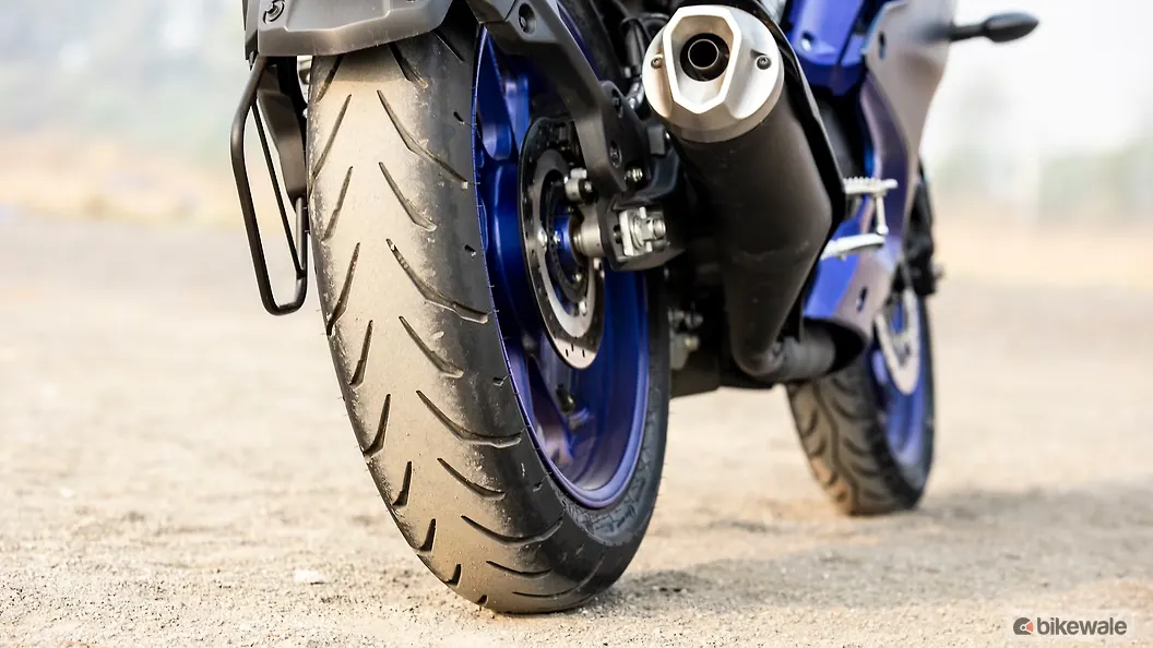 Yamaha R15 V4 Rear Wheel Floting Hugger Image – BikeWale