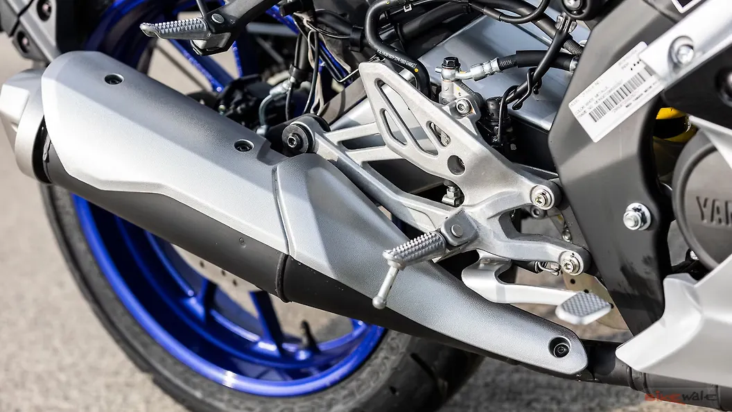 Yamaha R15 V4 Gear Lever Adjustment Image – BikeWale