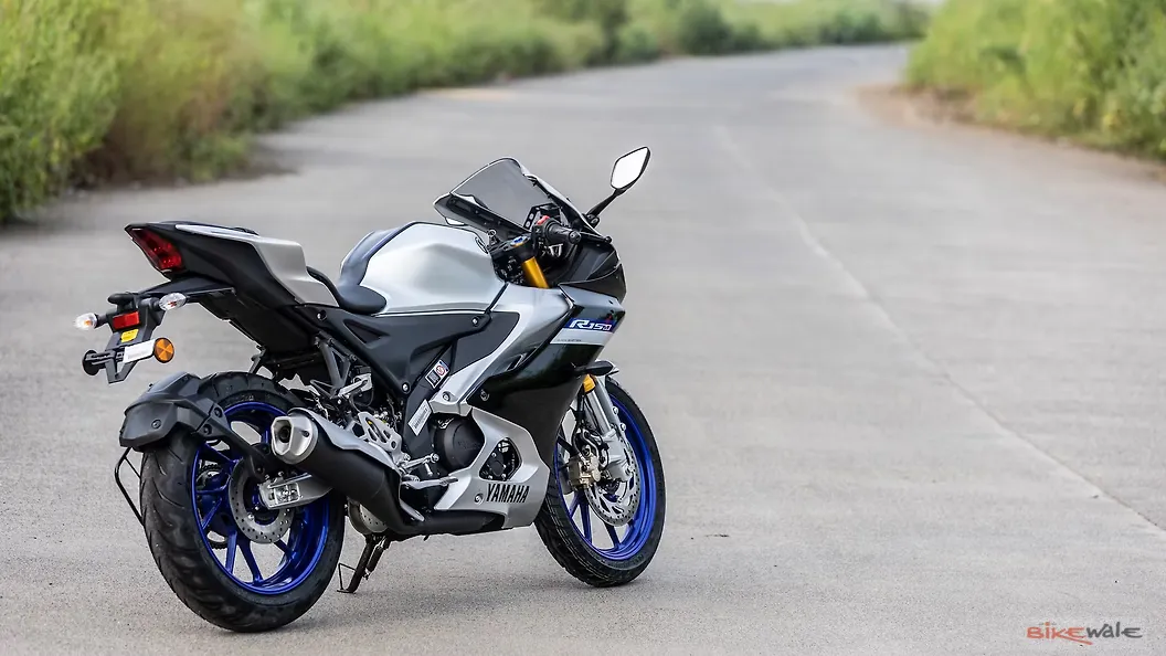 Yamaha R15 V4 Right Rear Three Quarter Image – BikeWale