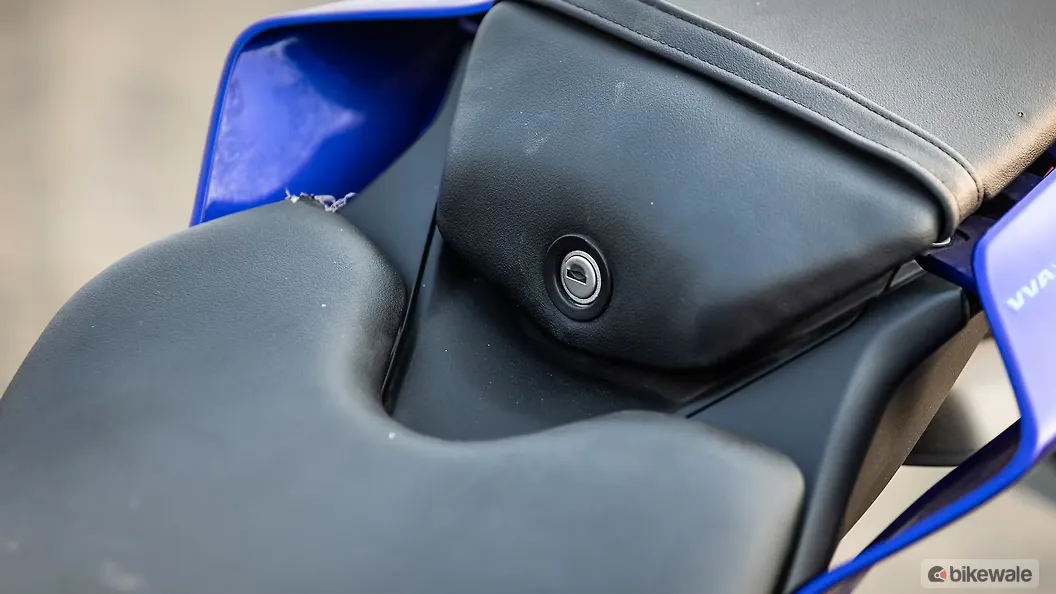 Yamaha R15 V4 Rider Seat Image – BikeWale