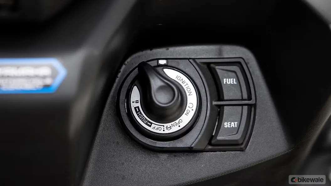 Yamaha Aerox 155 Fuel Lid Release Image – BikeWale