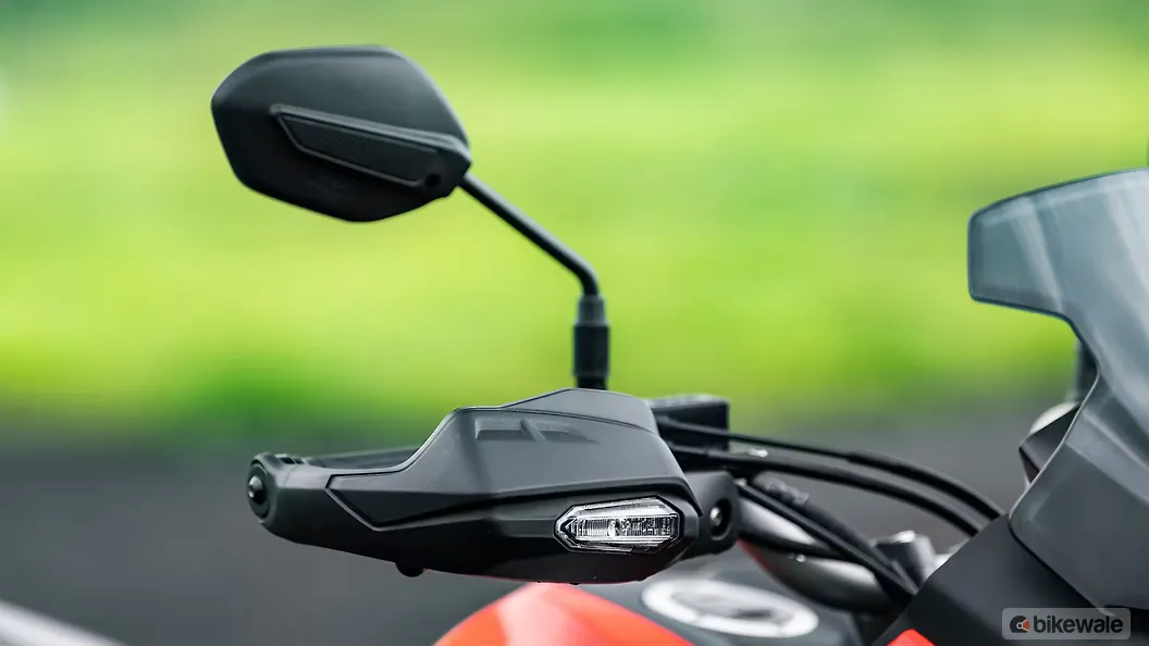 Honda CB200X Rear View Mirror Image – BikeWale